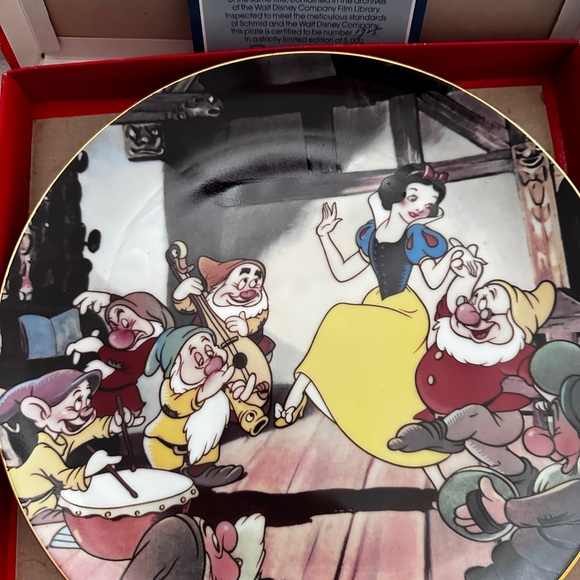 Disney | Accents | Disney 5th Anniversary Snow White Plate By Schmid ...